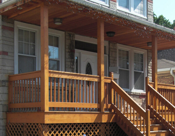 15 Unique & Stylish Front Porch Railing Ideas to Boost Curb Appeal ...
